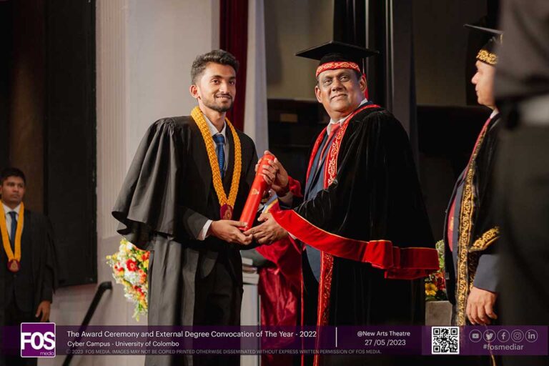Gold Medals Shine at the Sixth Award Ceremony & External Degree ...